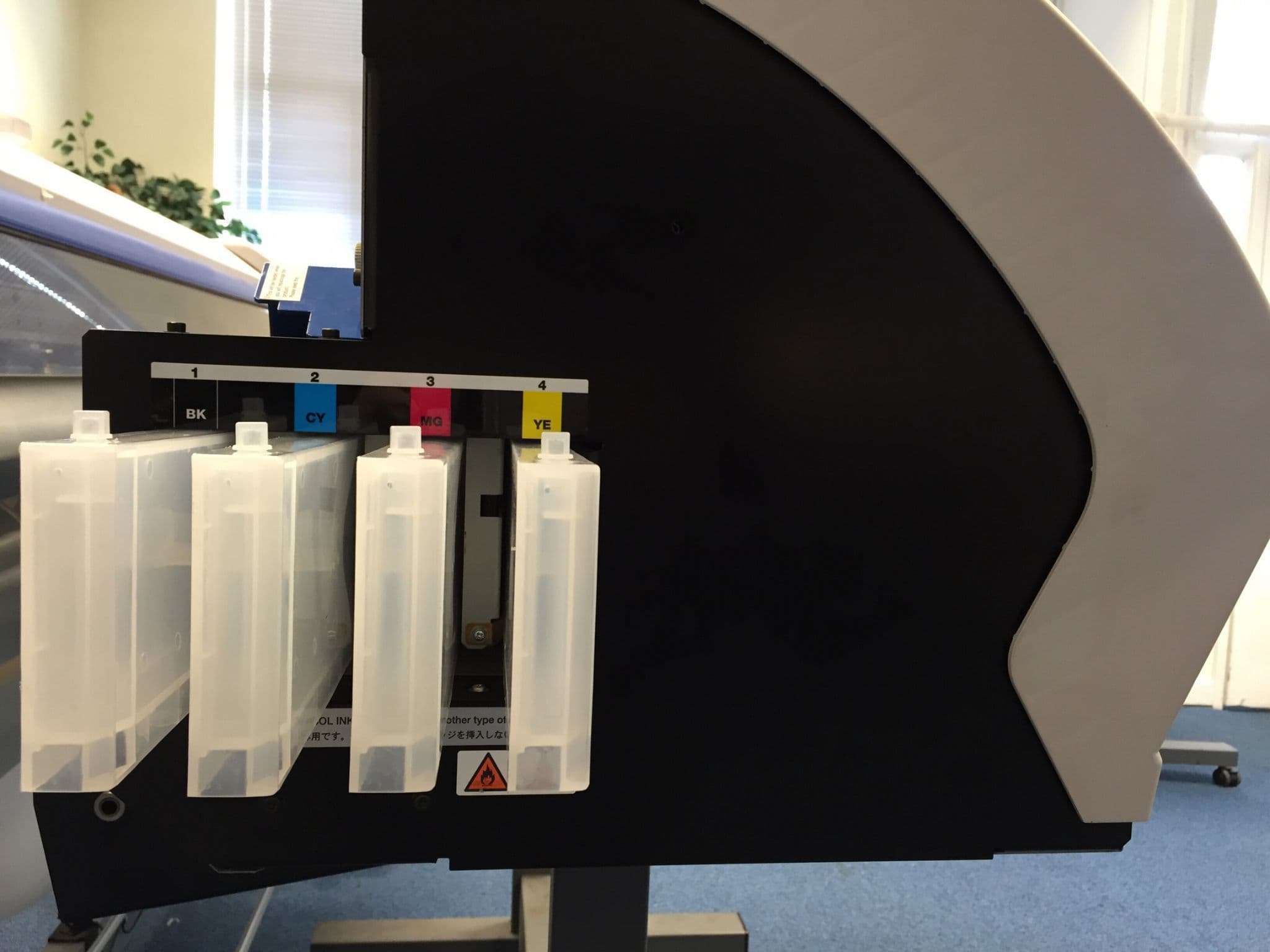 Roland VersaCAMM SP-300V Print & Cut Eco Solvent Printer