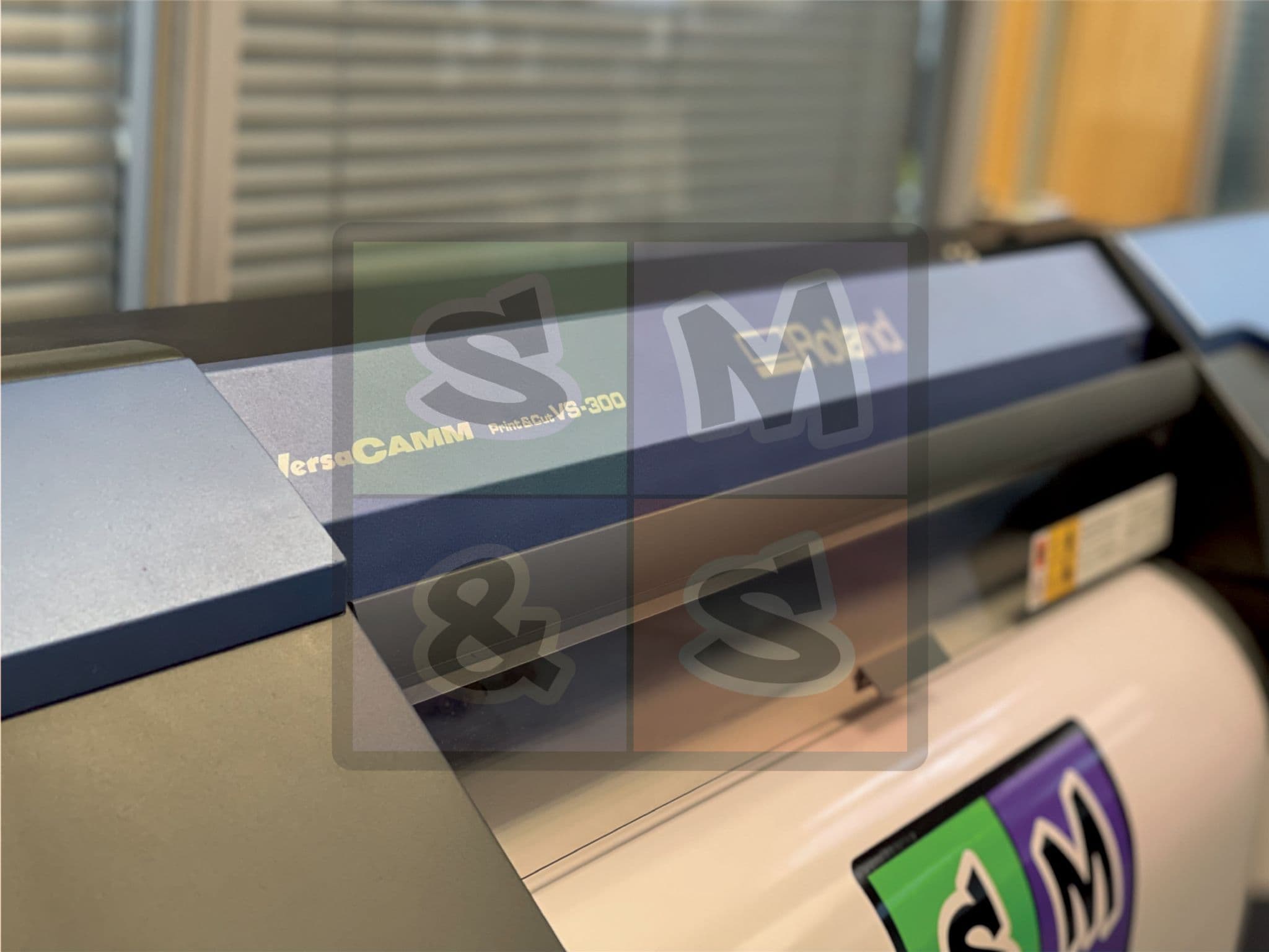 Roland VersaCAMM VS-300 Print & Cut Eco Solvent Printer