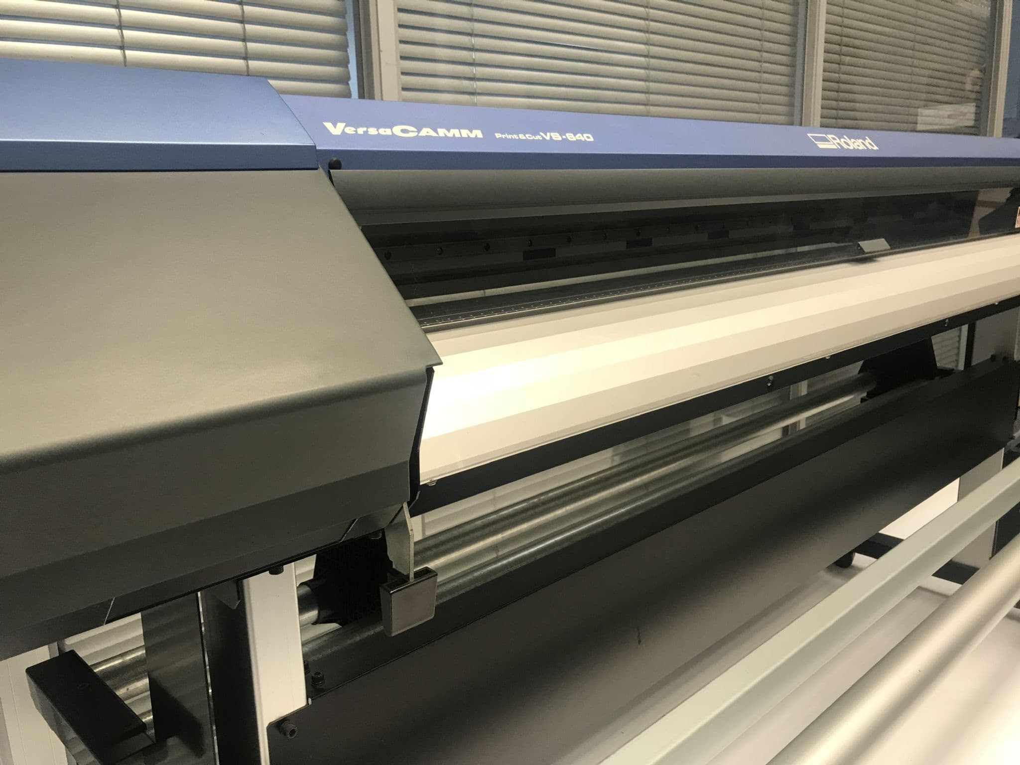 Roland VersaCAMM VS-640 Print & Cut Eco Solvent Printer