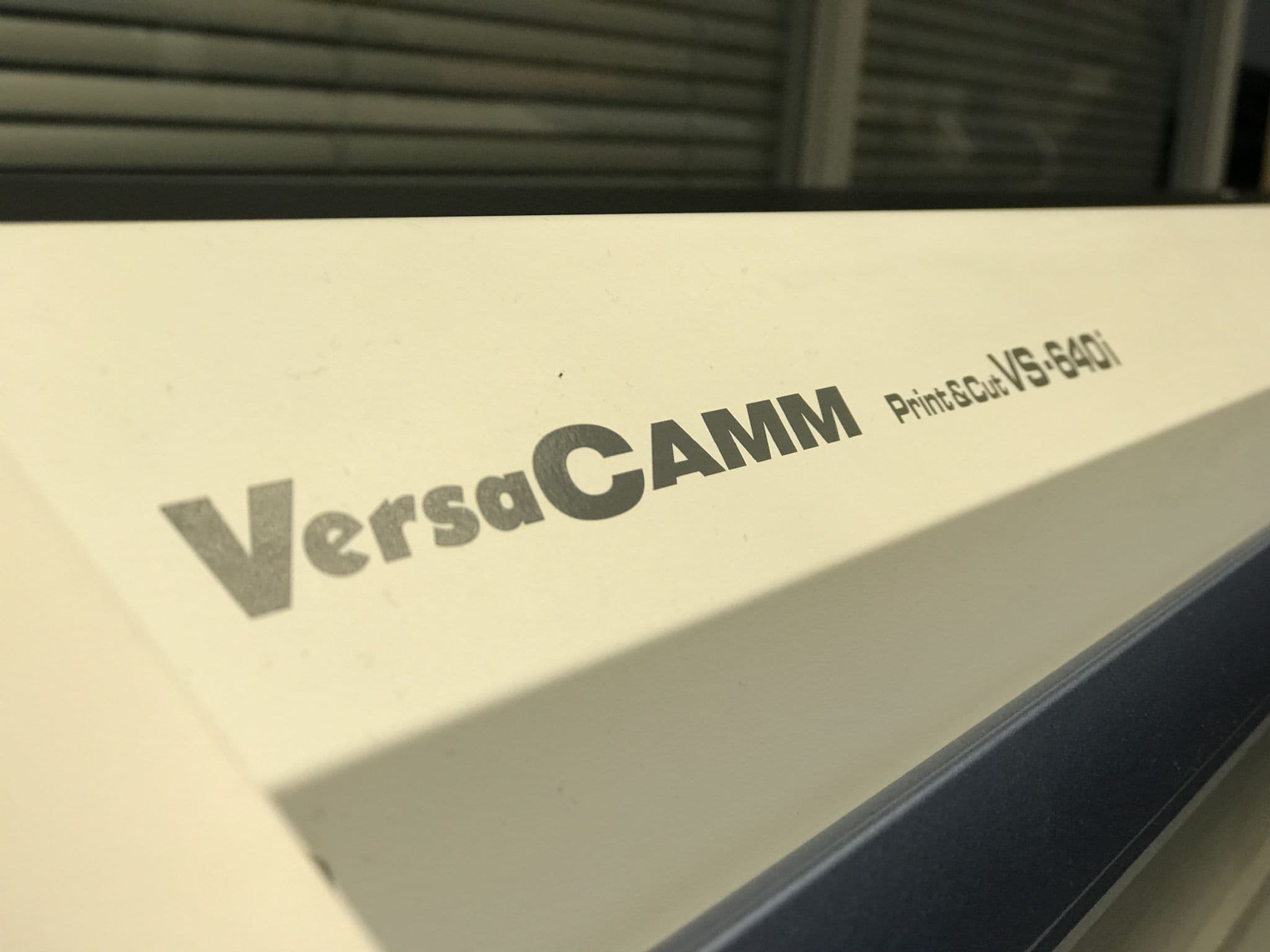 Roland VersaCamm VS-640i Print & Cut Eco Solvent Printer