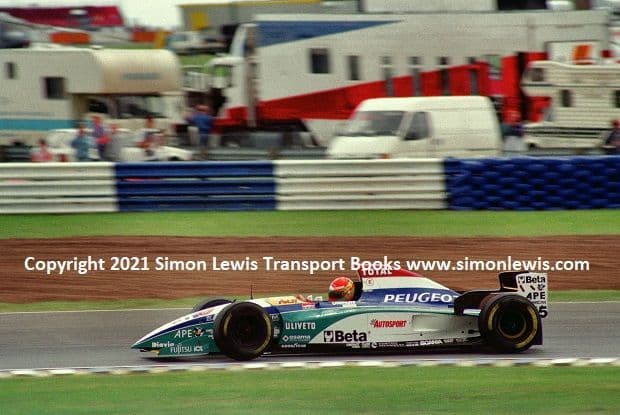 JORDAN 195 Eddie Irvine photo British GP 1995