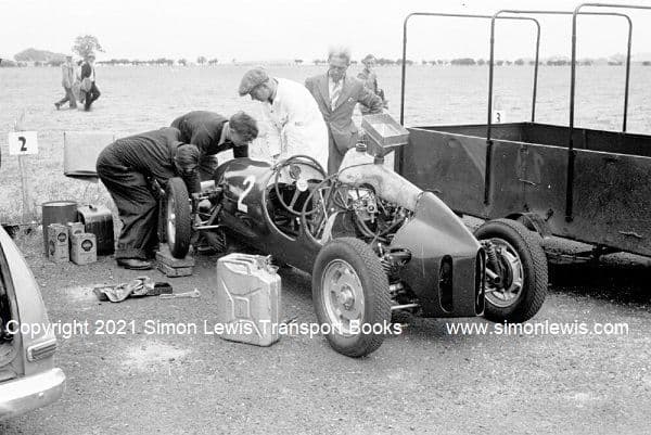 JP-Vincent Ron Flockhart and team Paddock Winfield 1951