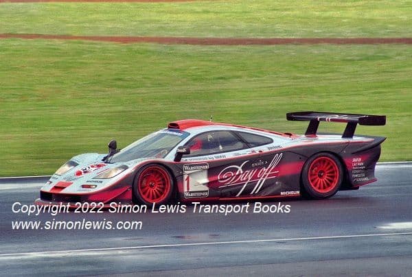 McLaren F1 GTR GULF Bellm/Gilbert-Scott photo Silverstone FIA GT 1997 B
