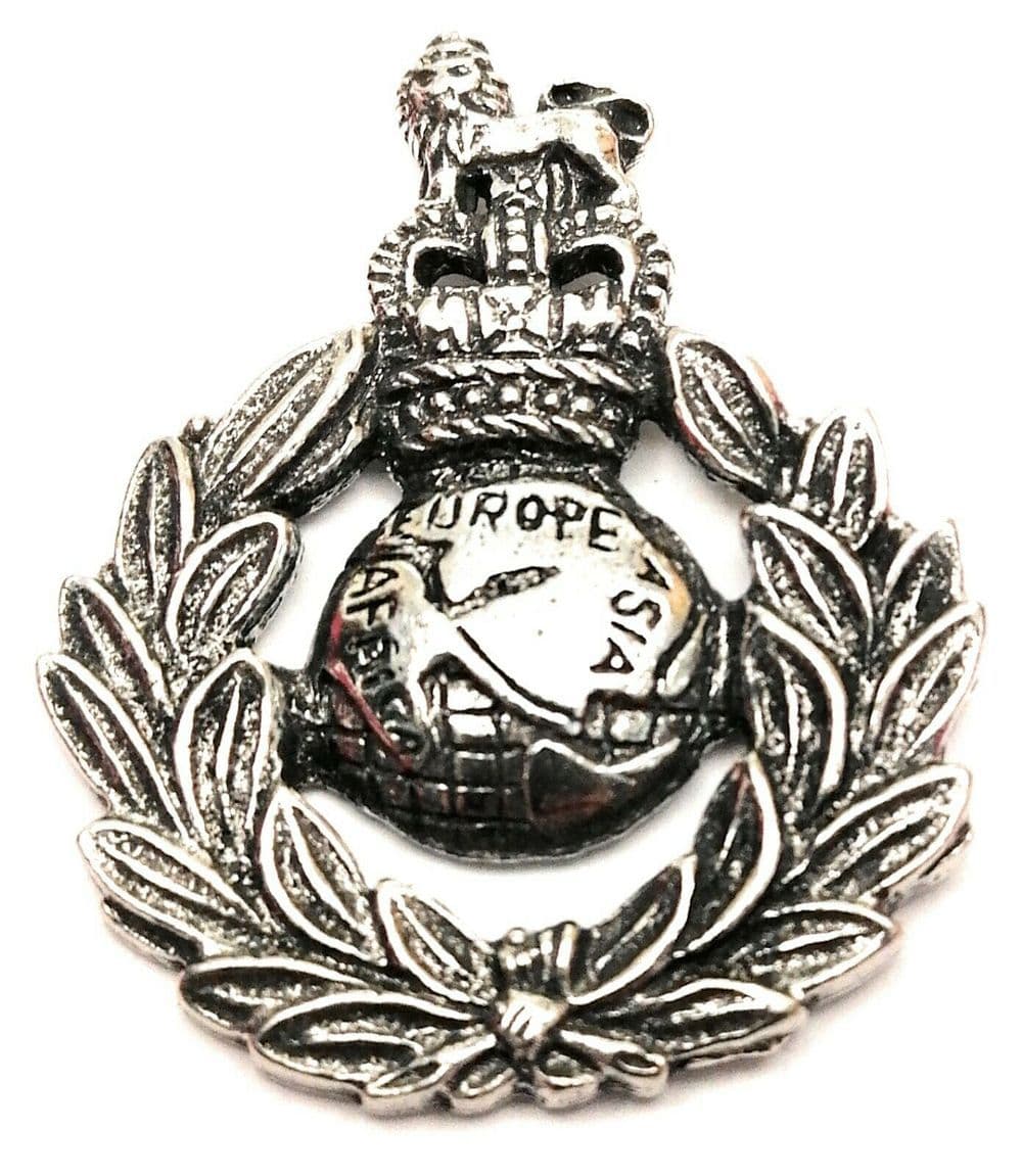 WW2 Commando Pin Badge New Item