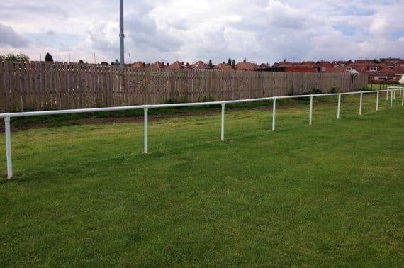 SPECTATOR CROWD BARRIER :: STEEL BARRIER :: CROWD CONTROL FENCE