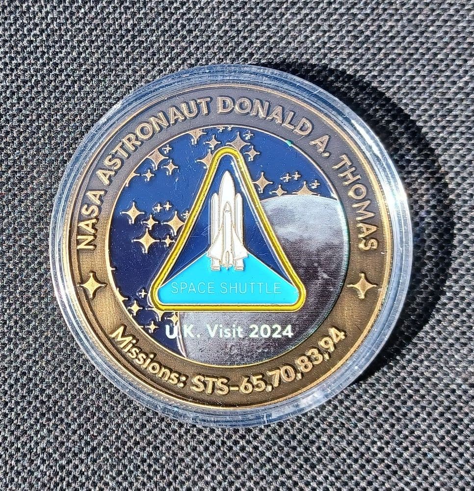 NASA ARTEMIS/DON THOMAS MEDALLION ANTIQUE GOLD EFFECT WITH SIGNED CERT