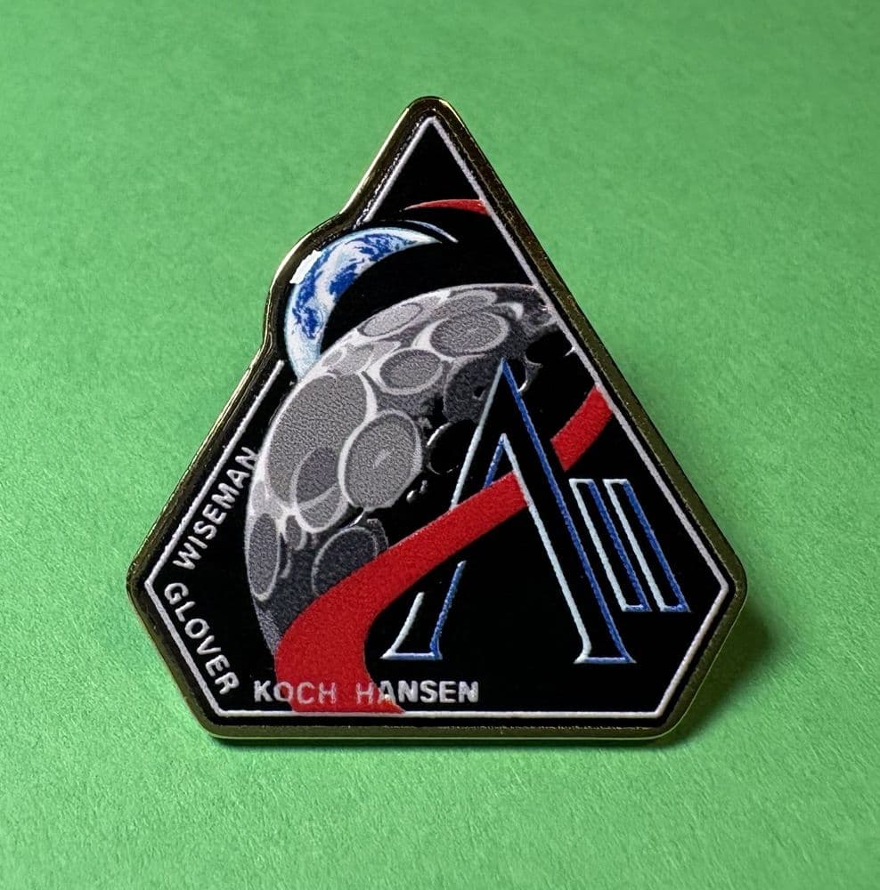 NASA Artemis II 2 Return to the Moon Crew Mission Lapel Pin 1" diameter