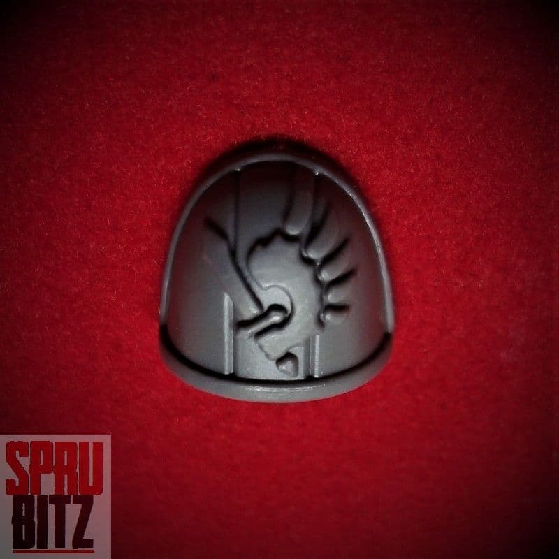 Ravenwing Command Squad Shoulder Pad F