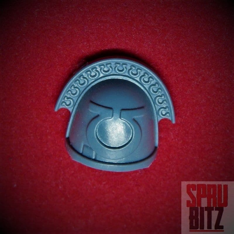 Ultramarine Shoulder Pad G