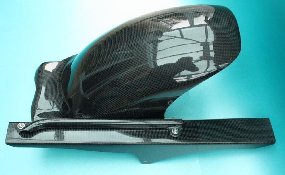SPEED TRIPLE 1050 2005-12 Hugger & Integral Chain Guard CARBON FIBRE