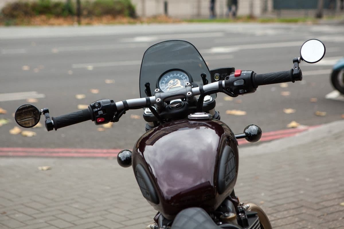 Triumph Bobber/Black - Classic Dart Classic Flyscreen 47mm Forks