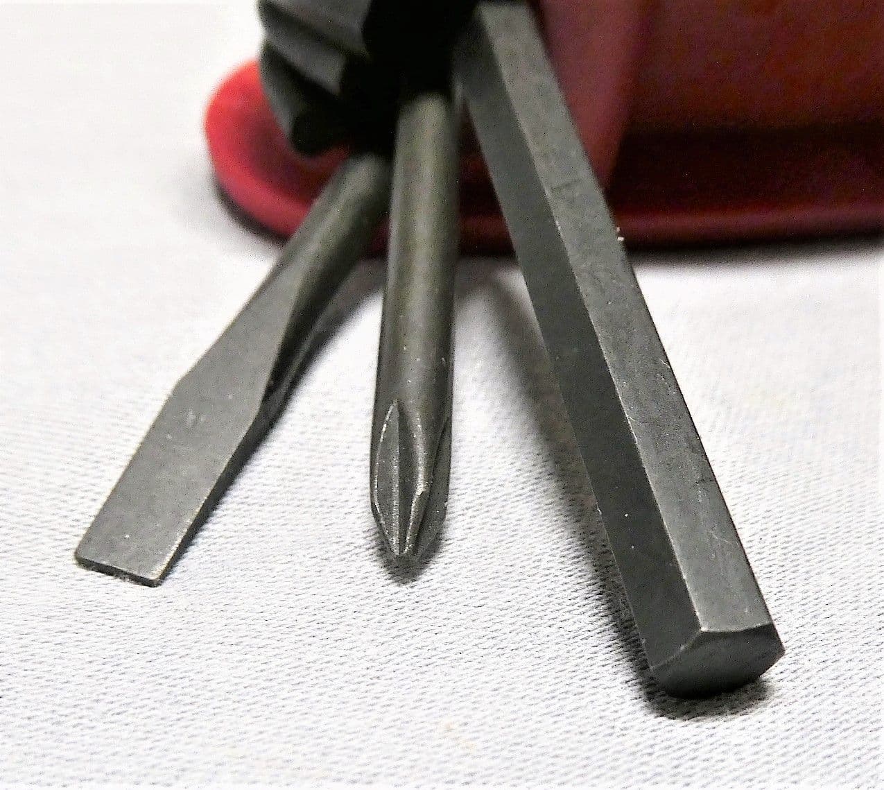 8-piece Fold-up Multi-Tool Screwdriver by Bondhus BN-62650