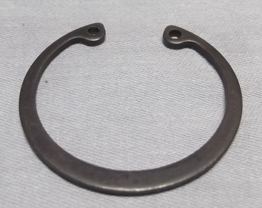 Genuine Kymco Internal Circlip 42mm 94520-42000