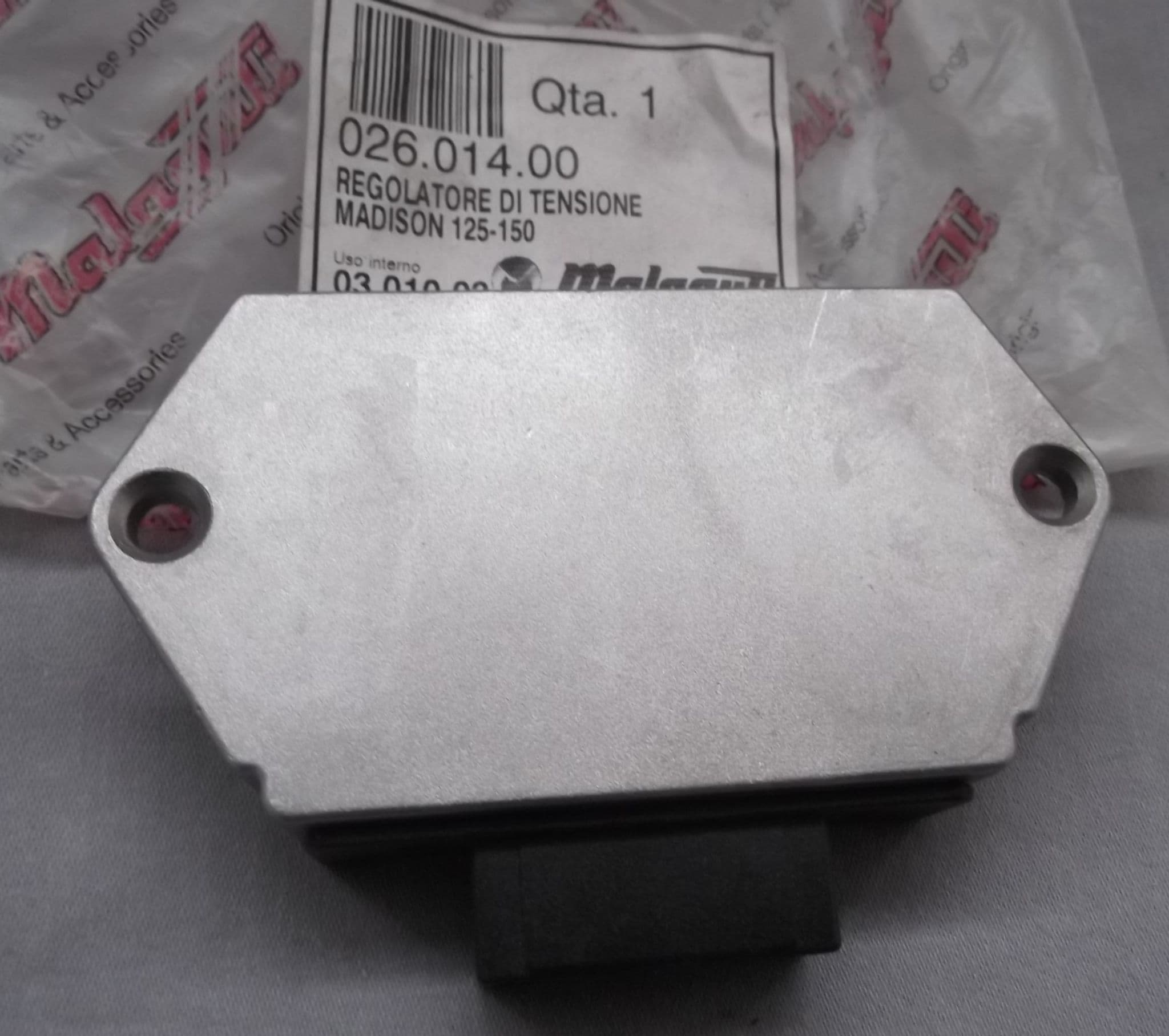Genuine Malaguti Madison 125 150 Voltage Regulator Current Rectifier ...