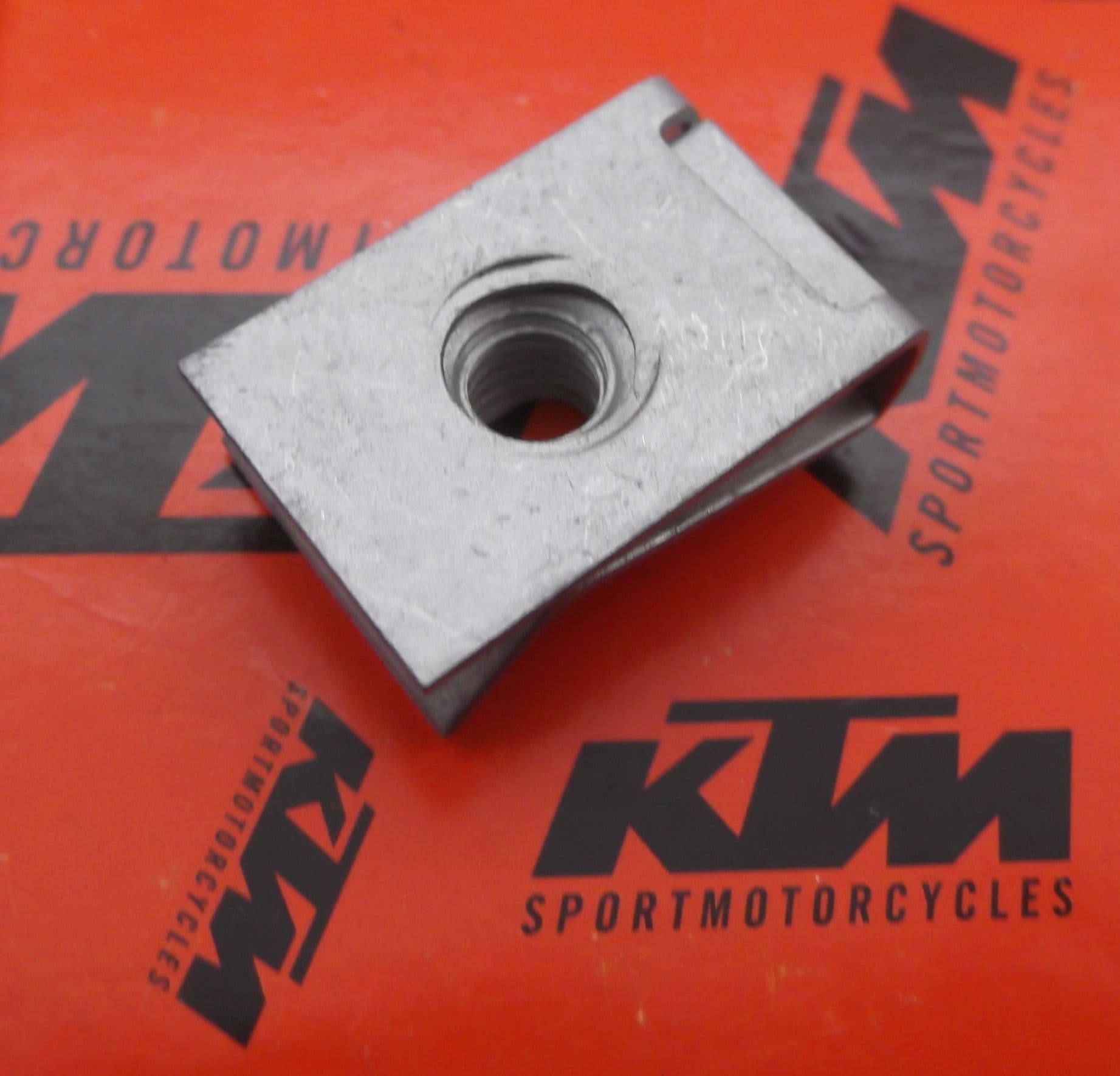 KTM Body Panel Clip - M6 54603048100
