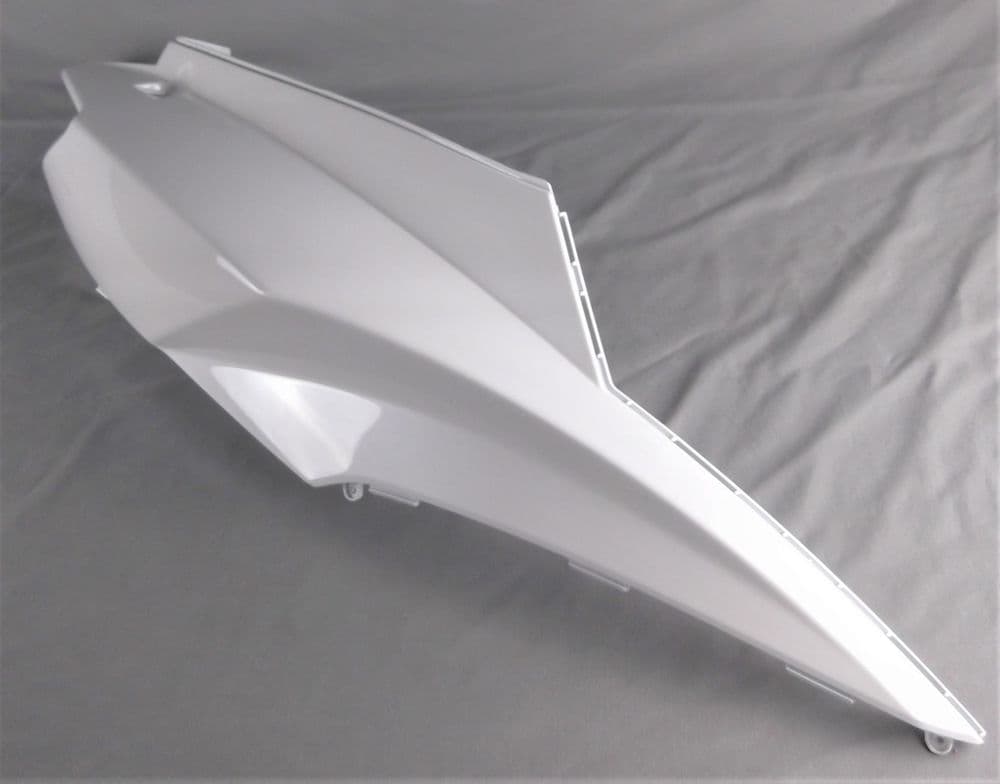 Kymco Agility 50 RH Sidepanel - White 83500-LGB5-E10-NVP