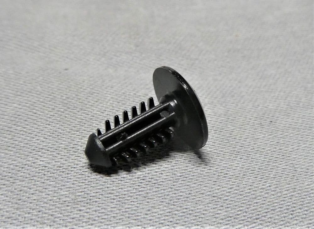 Kymco MXU Panel Clip 90652-PWB1-900