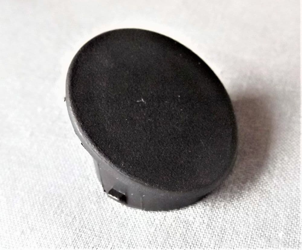 Kymco Super 8 Screen Grommet 64224-LEJ2-E10