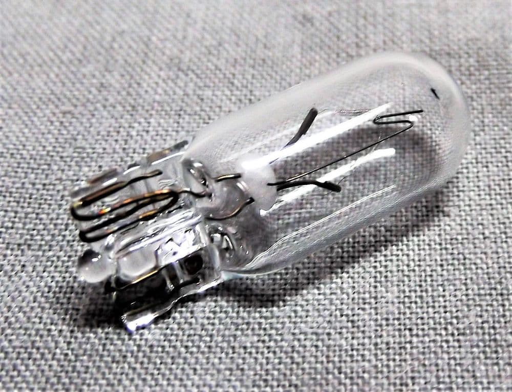 MASH Capless Bulb 12V 1 7W AMP12V1W7