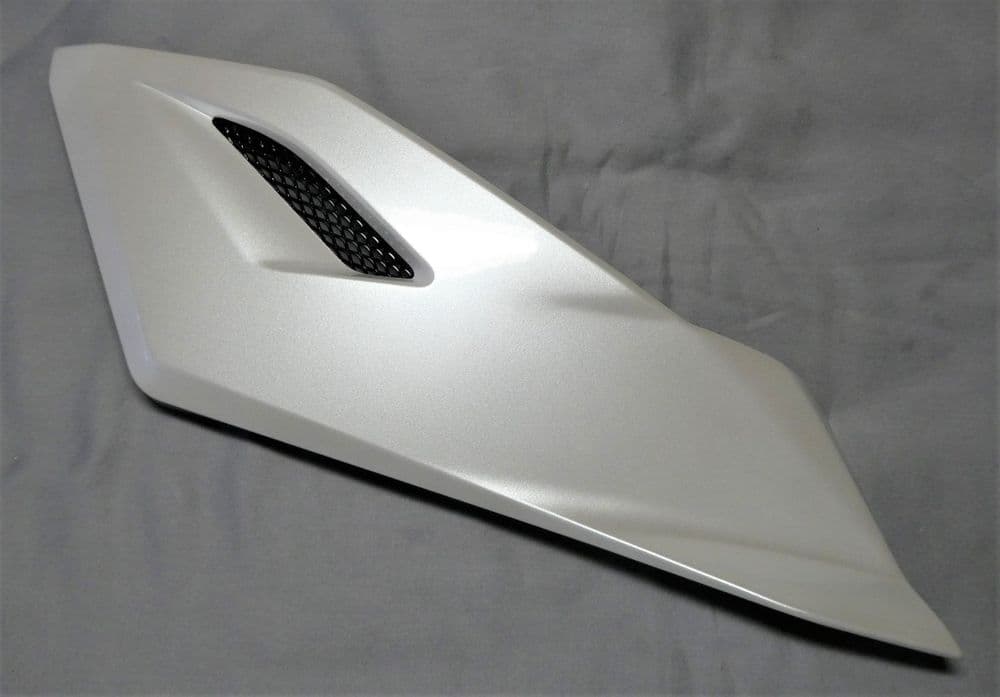 MV Agusta Brutale 1090 RH Sidepanel - White 80B0B2952