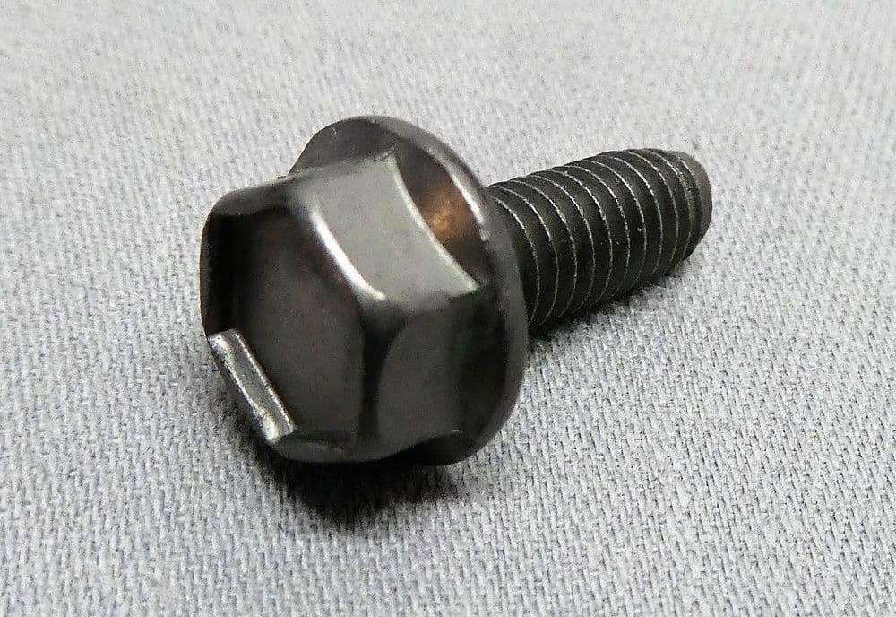 Peugeot Flanged Screw - M6x1 0x15mm PE736786