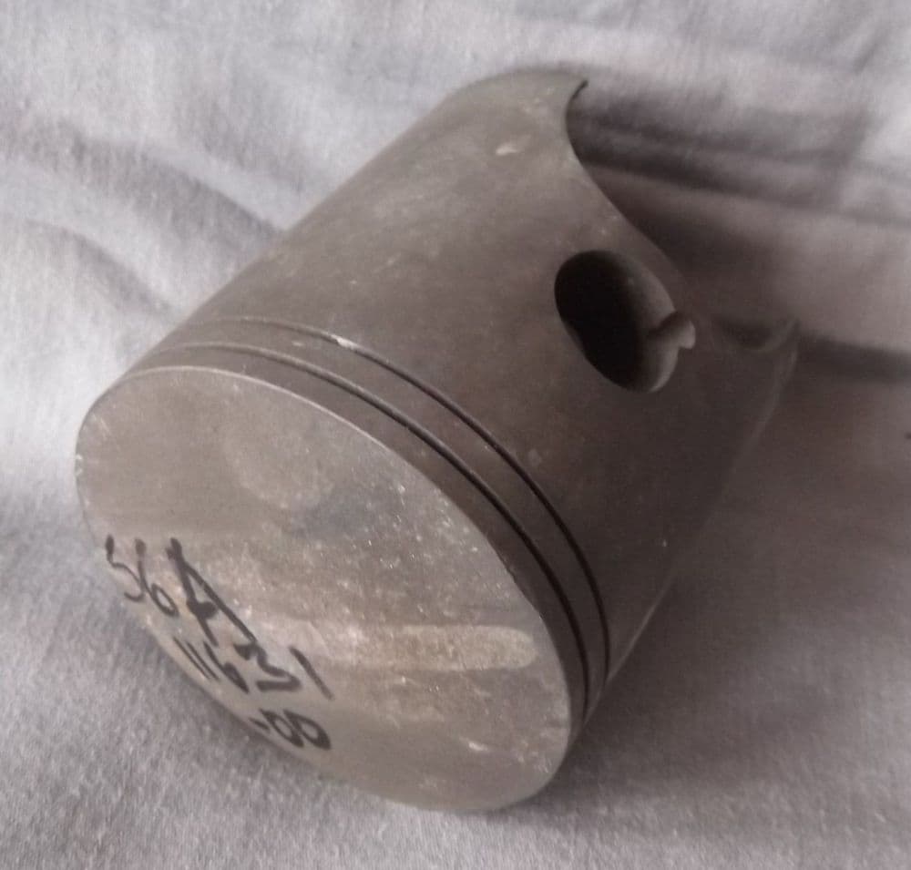 Yamaha YZ250 1985 - 1987 Piston Standard Size 56A-11631-00 1