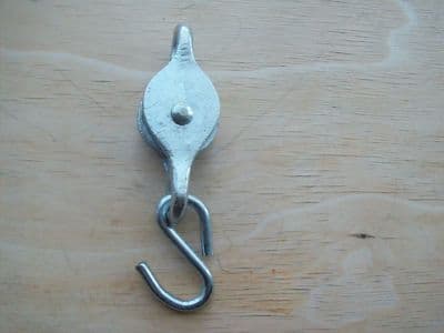 Heavy Duty Galvanised Washing Line Pulley With Hook