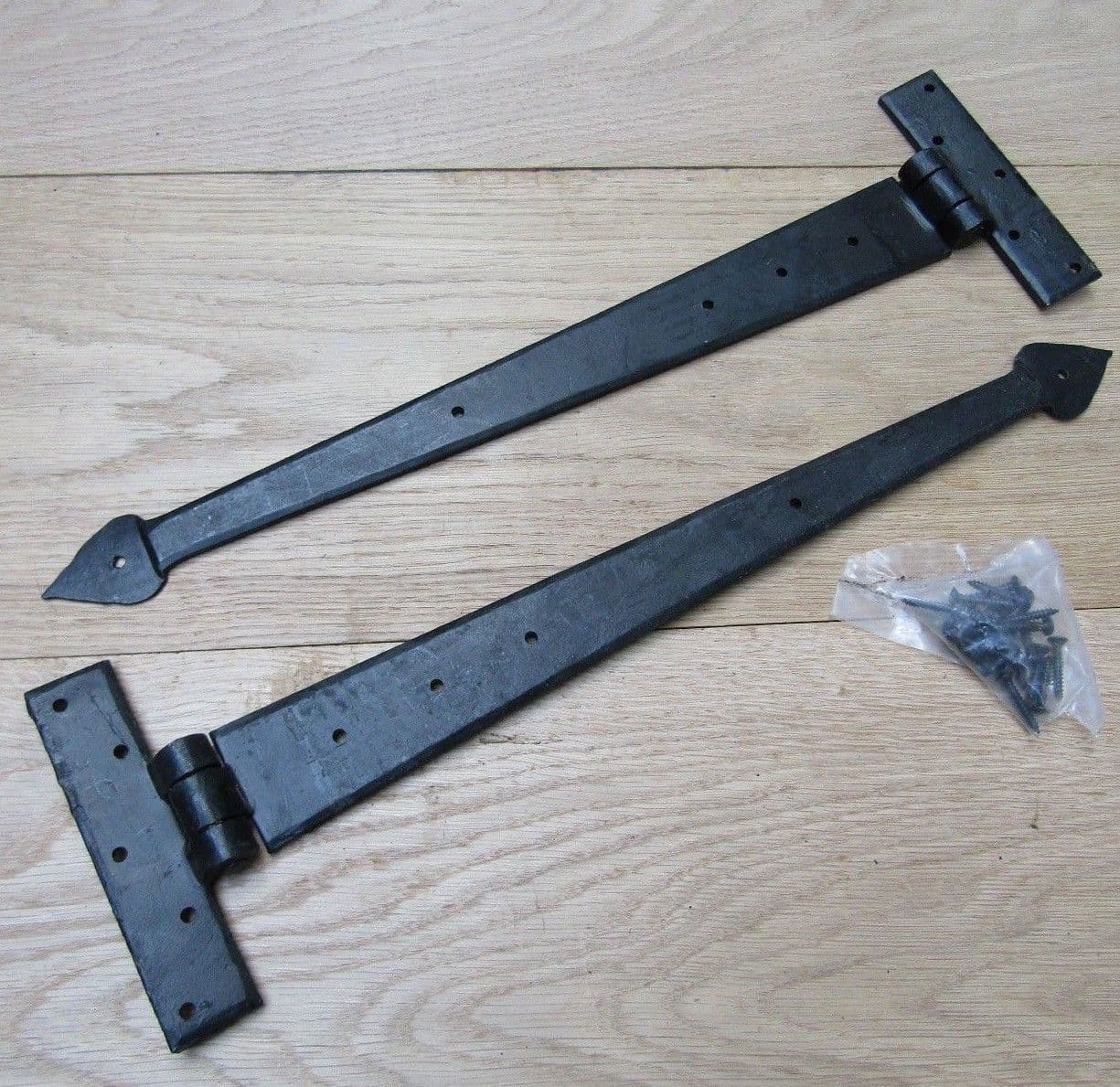 Pair Of 18" Spear Head Hinges Black Wax