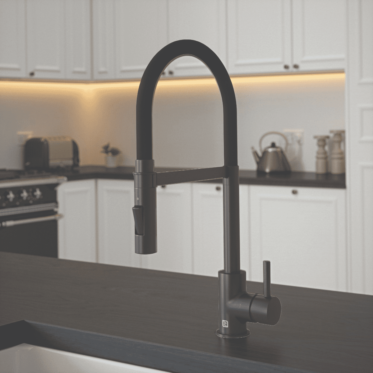 Essentials Vipera Flexible Pull-Out Spray Tap - Matt Black