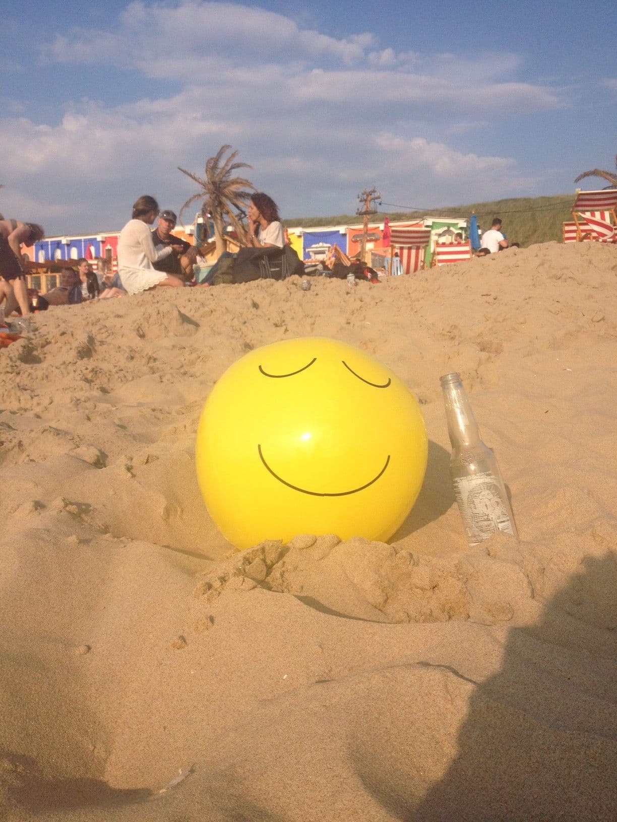 SuperFunStuff.co.uk chilled emoji beach ball 5