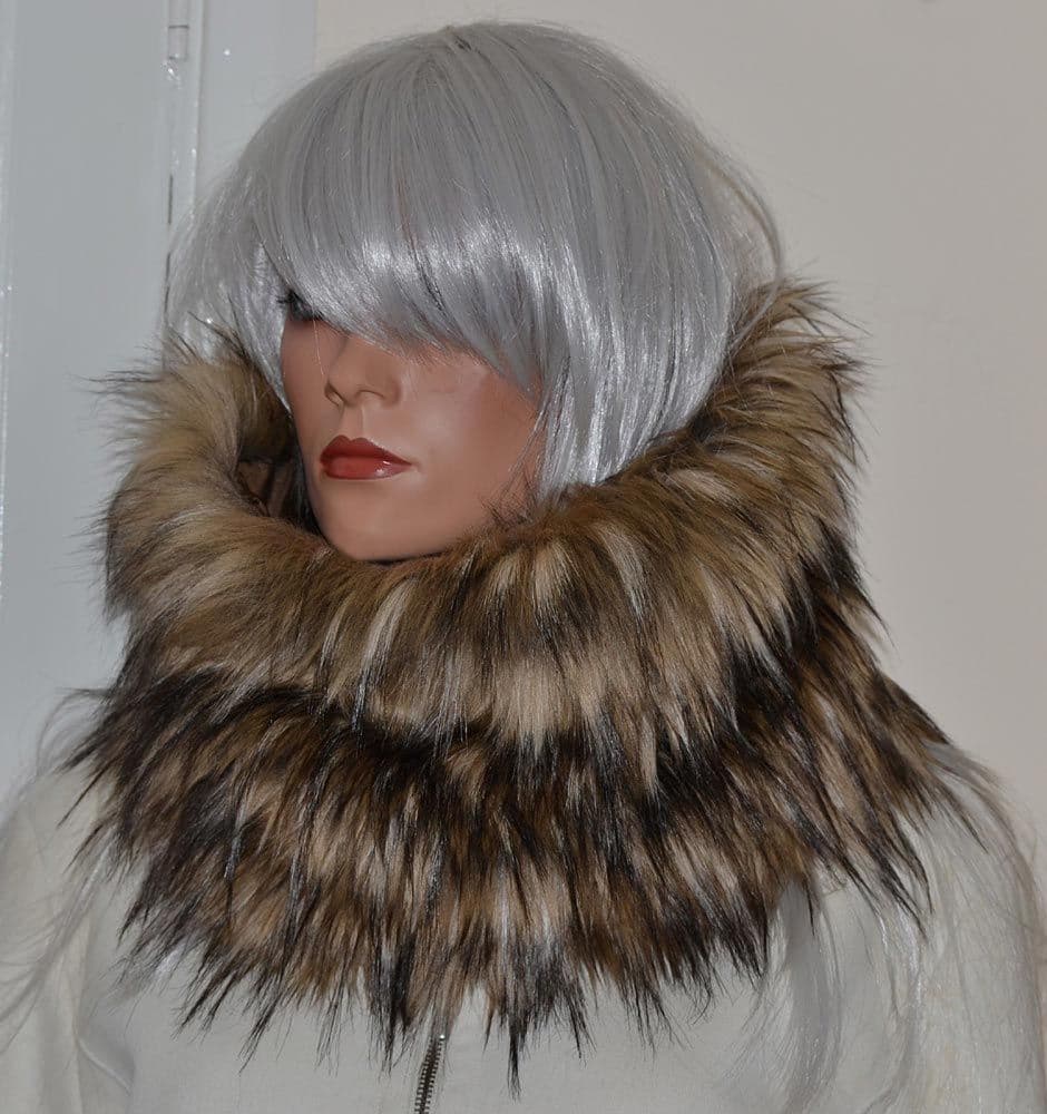 Brown Fake Fur Circle Scarf - Wolf
