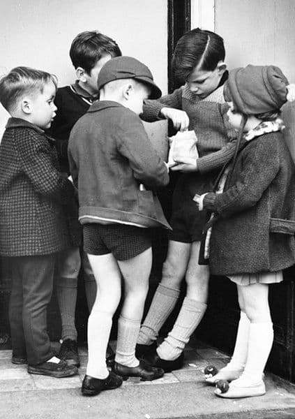 Picturing The Past Childhood Memories | Birthday Gift Ideas | Nostalgia