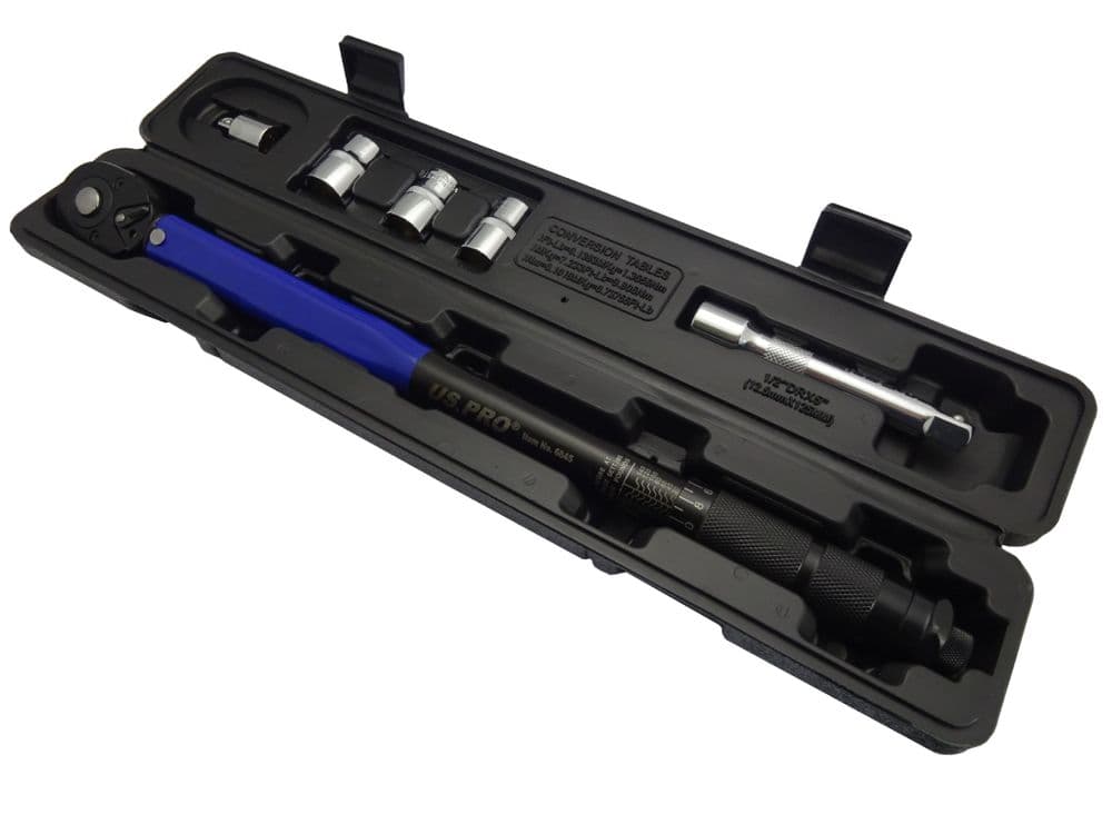 1/2 INCH DRIVE RATCHET TORQUE WRENCH WITH SOCKETS 13 6 - 203 5NM