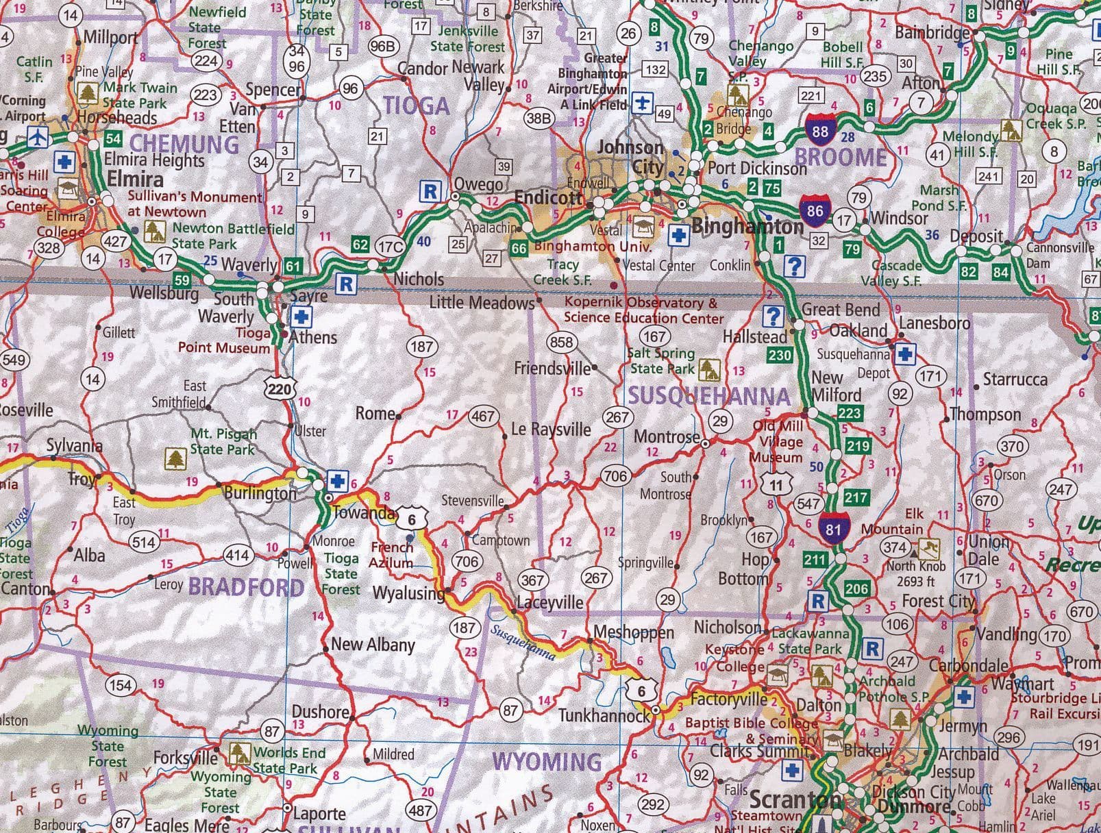 New England Driving Map - Hallwag 04