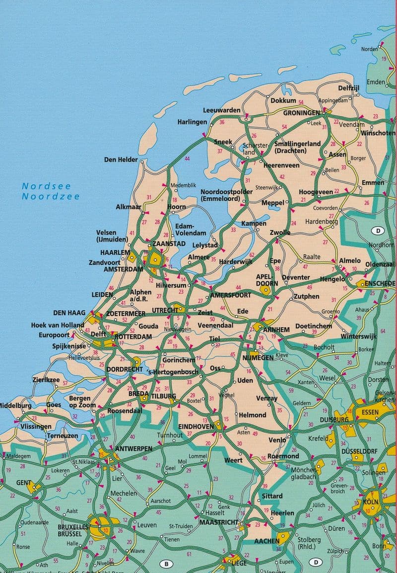 The Netherlands - Road Map 1 200 000 - Hallwag