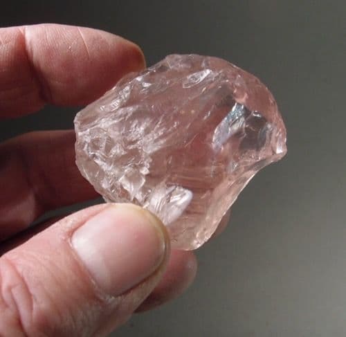 ROSE QUARTZ SMALL TRANSPARENT PIECE - Madagascar