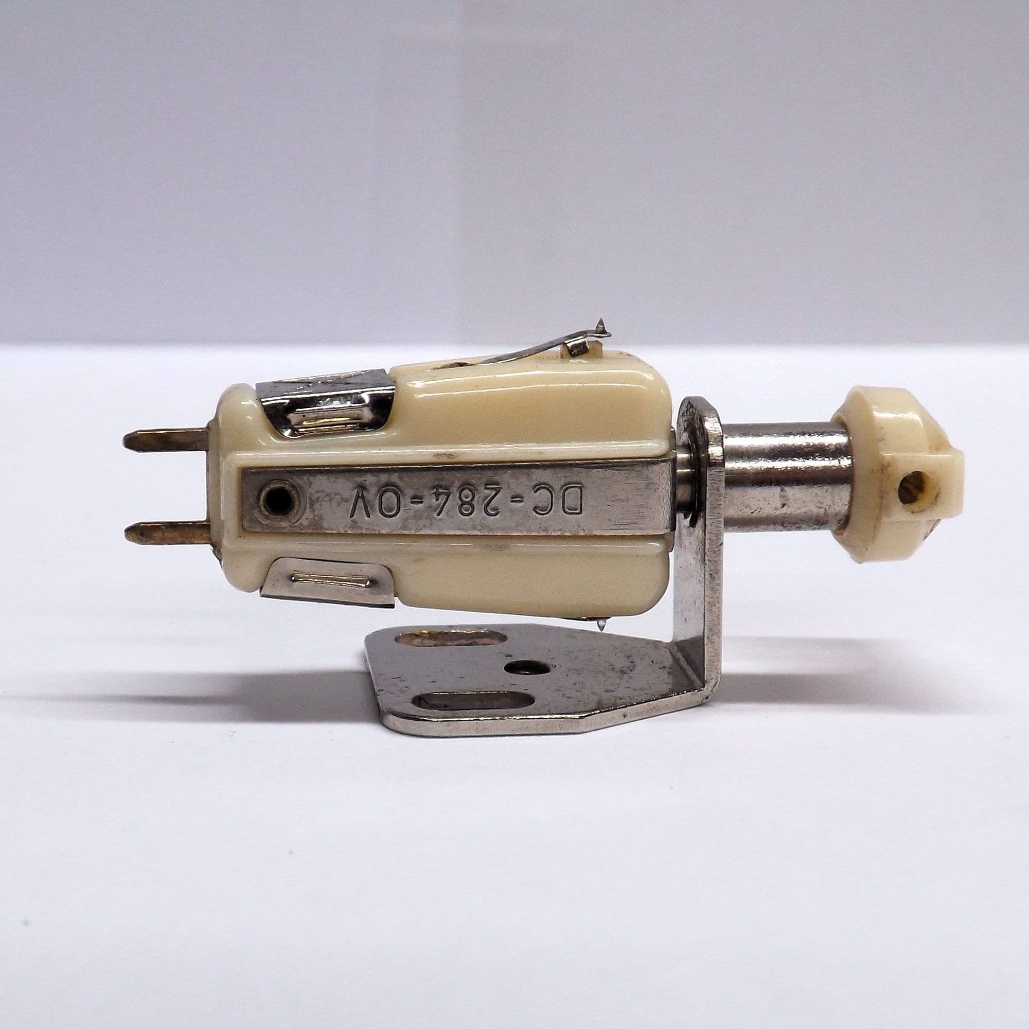 Ronette DC-284-OV Crystal Cartridge with New Stylus