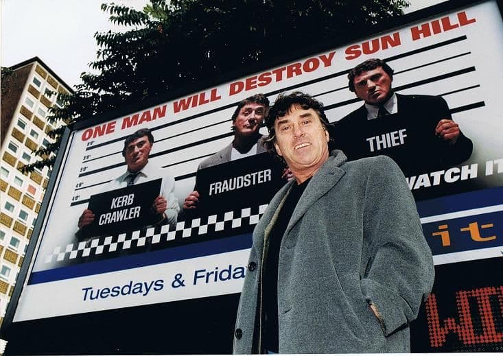 A160 - Billy Murray - Autographed 10x8 Colour Photo