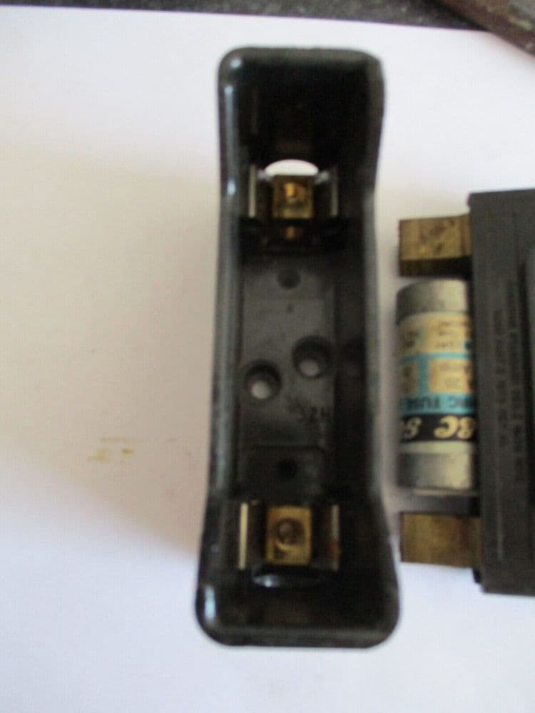 BASE ONLY FOR GEC 32H TYPE RS32 TIA 32 UPTO 32 AMP HRC FUSE CARRIERS