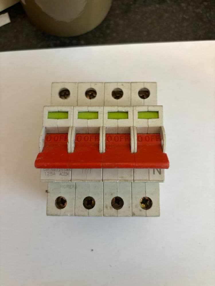 CRABTREE 125 AMP 125SW4 4 POLE MAIN SWITCH DISCONNECTOR