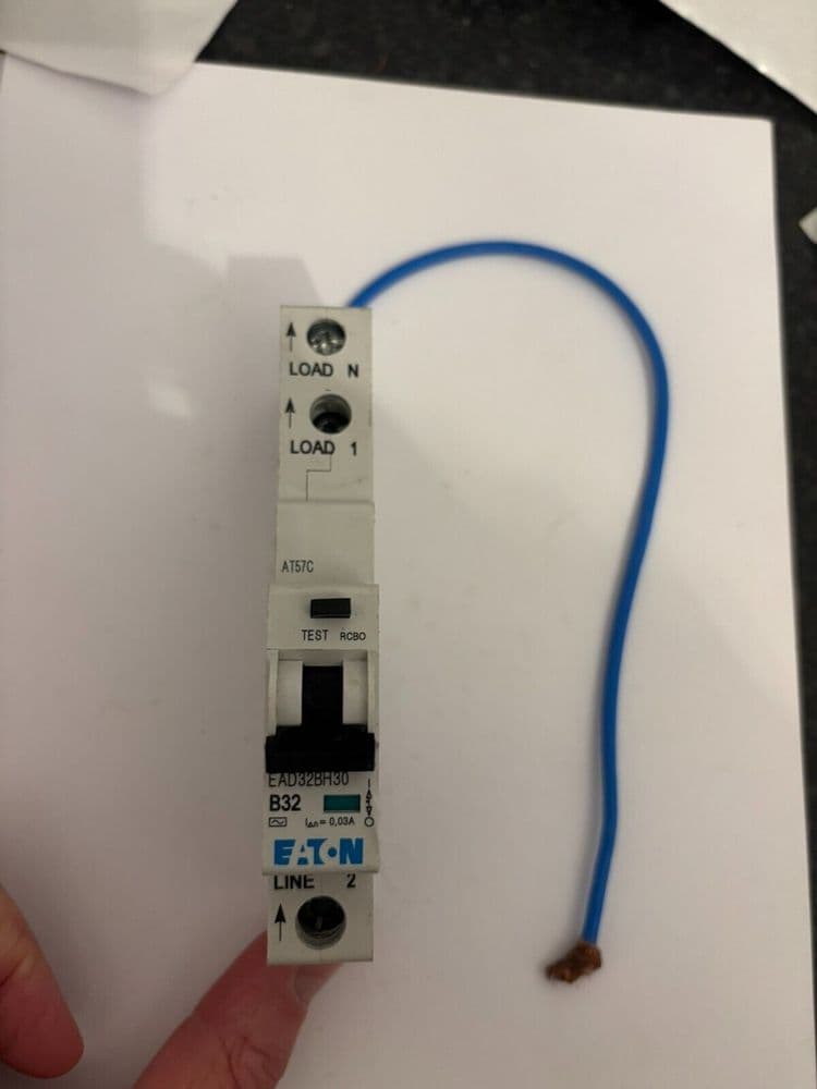 EATON EAD32BH30 B32 32 AMP 30mA RCBO CIRCUIT BREAKER