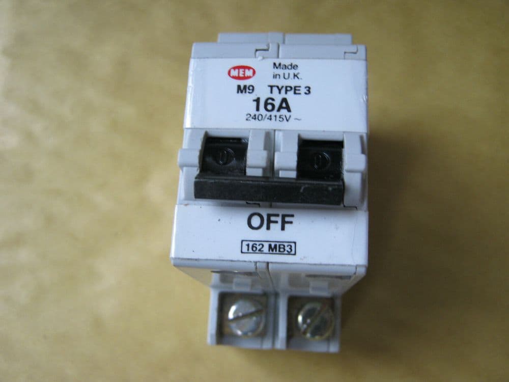 MEM 16 AMP TYPE 3 M9 162MB3 DOUBLE POLE MCB CIRCUIT BREAKER