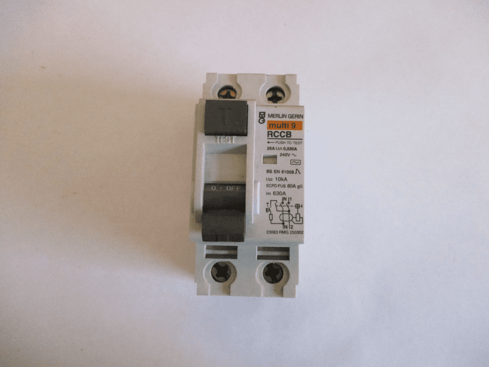 MERLIN GERIN 25 AMP 30mA RCCB 23083 RMG 250302 CIRCUIT BREAKER