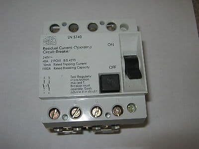 MK ELECTRIC LN 5740 40 AMP 30mA RCD BS 4293 CIRCUIT BREAKER