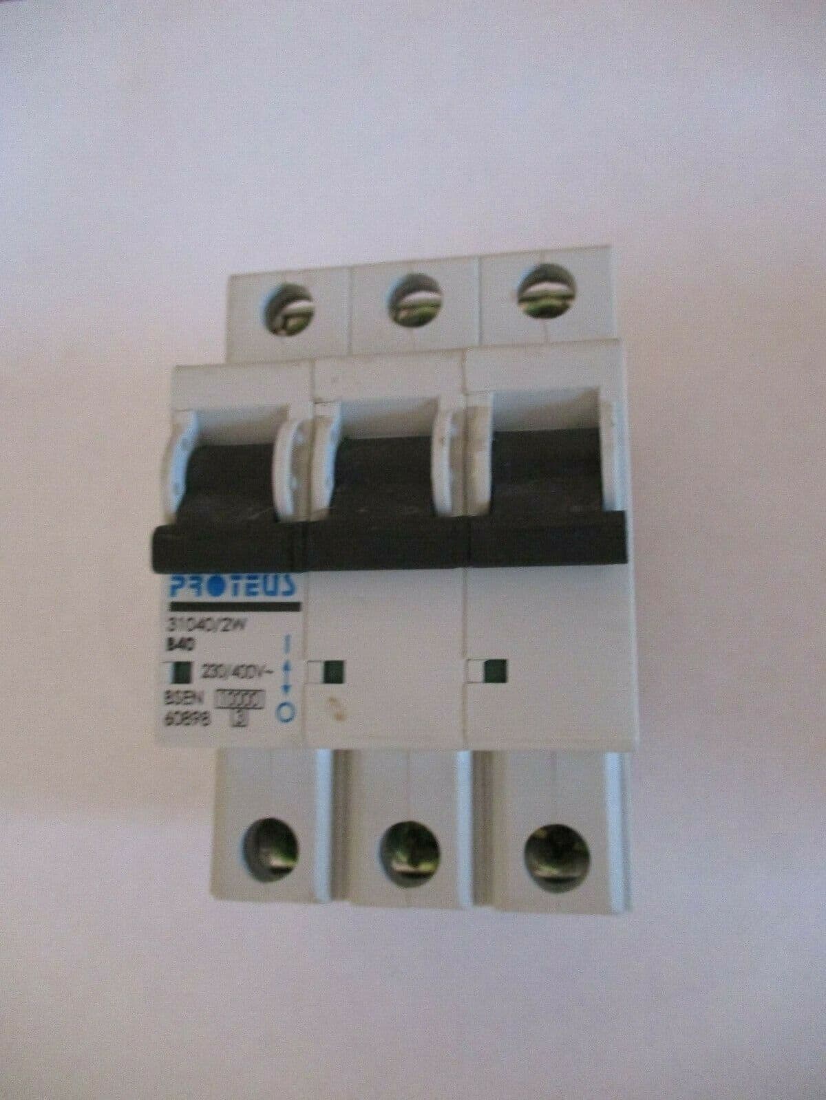 PROTEUS B40 40 AMP 31040/2W 10KA TRIPLE POLE MCB CIRCUIT BREAKER