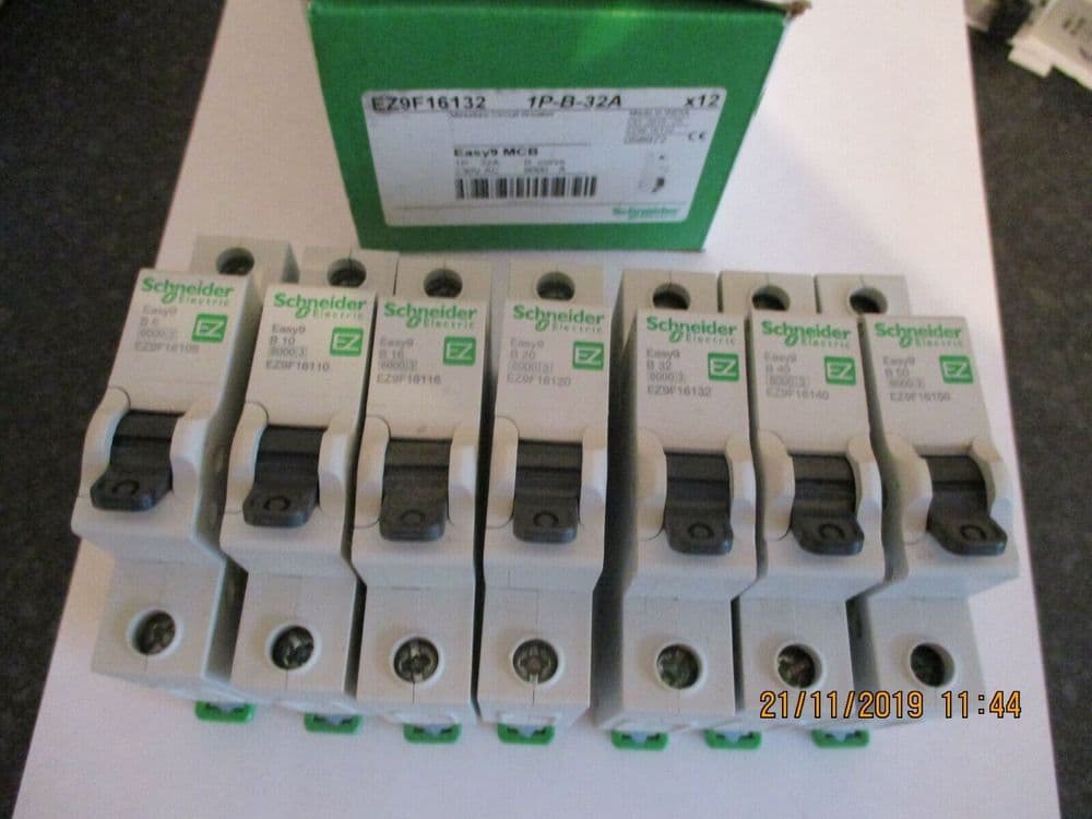 SCHNEIDER EASY9 EZ9F1610 B6 /B10/B16/B20/B32/B40/B50 AMP 6KA SINGLE POLE MCB S