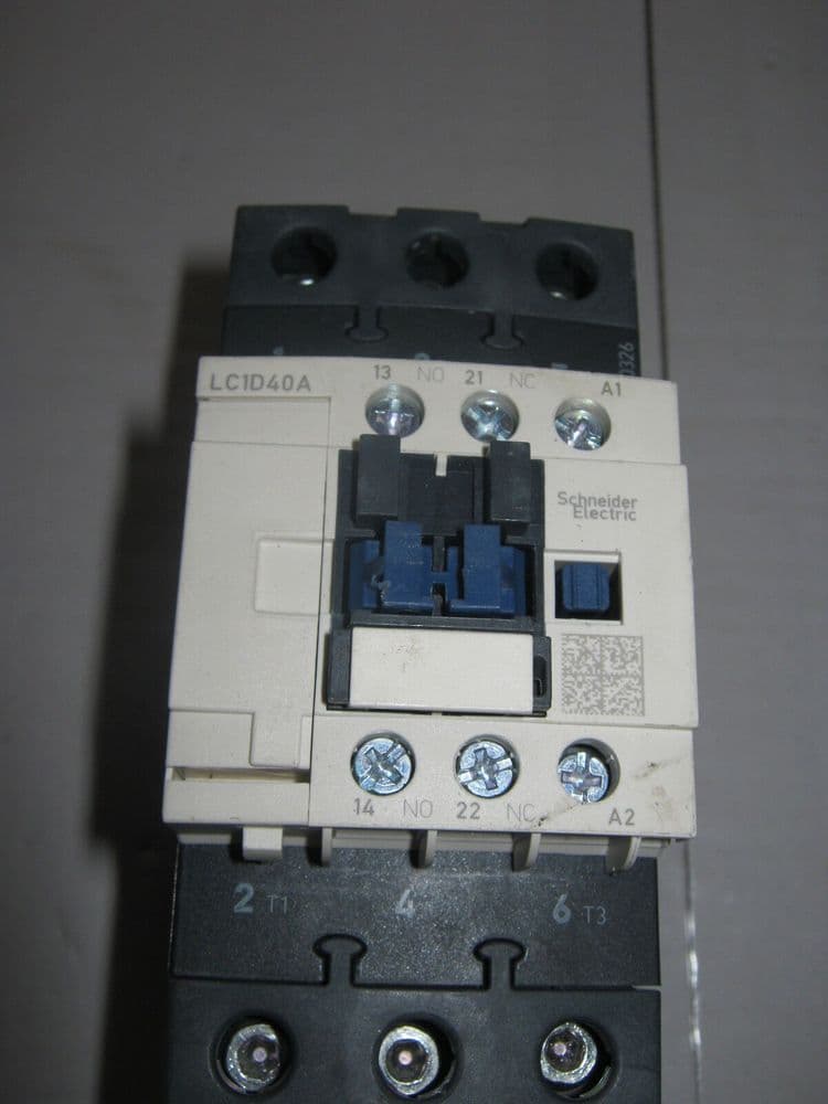 SCHNEIDER ELECTRIC/ TELEMECANIQUE LC1D40A 40 AMP AC3 CONTACTOR