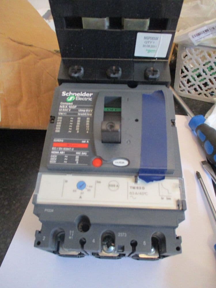 SCHNEIDER NSX100F MGP0633X TM63D 63 AMP ADJUSTABLE MCCB CIRCUIT BREAKER