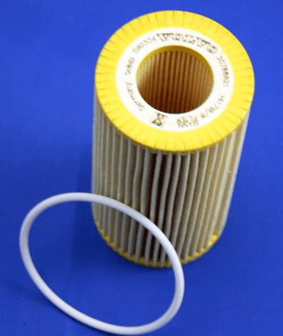Volvo Oil Filter - S40/V50 2004 Onwards D5 Diesel Engines 2 4 & 2 5 ...