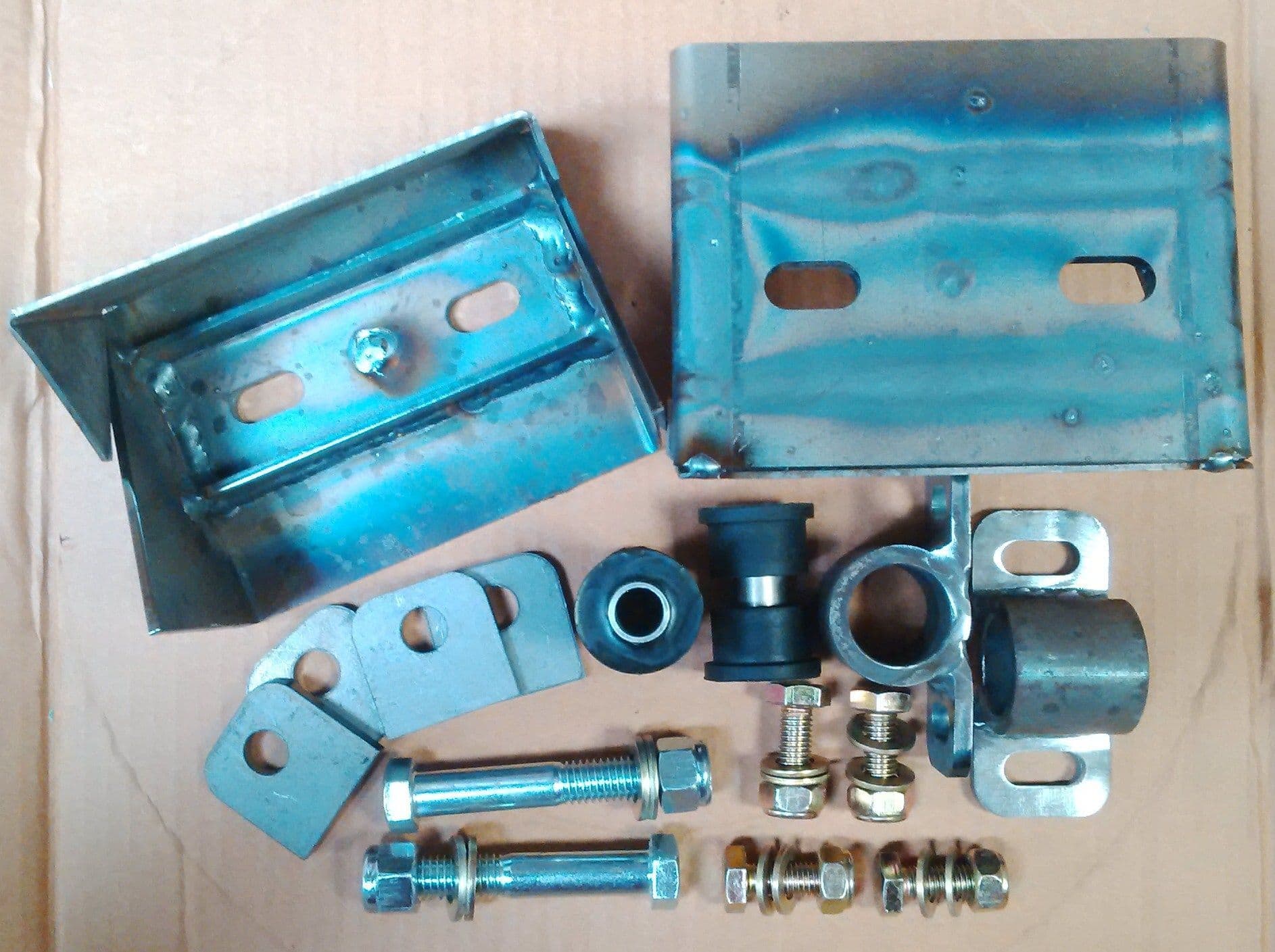 Captive Engine Mount Kit V8